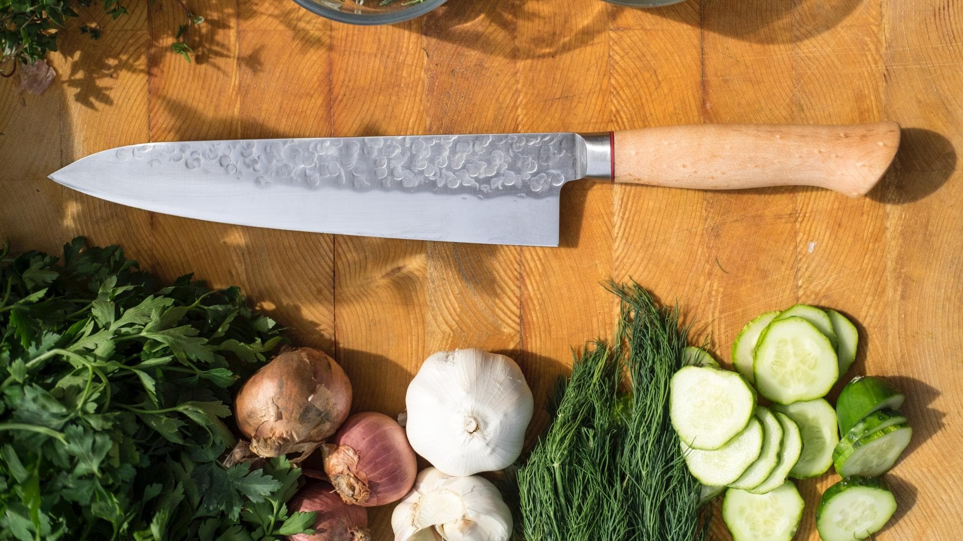 Messer stumpf: Dieser simple Trick schärft es in Sekunden