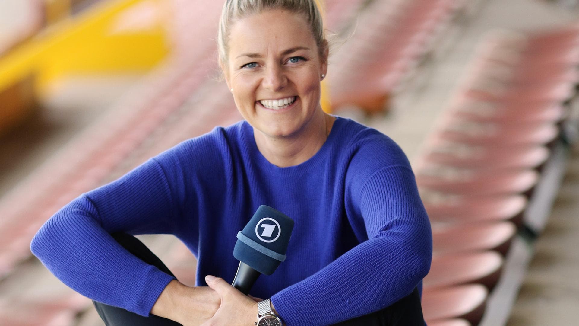 Christina Graf: Fußball, Ehemann, Stimme