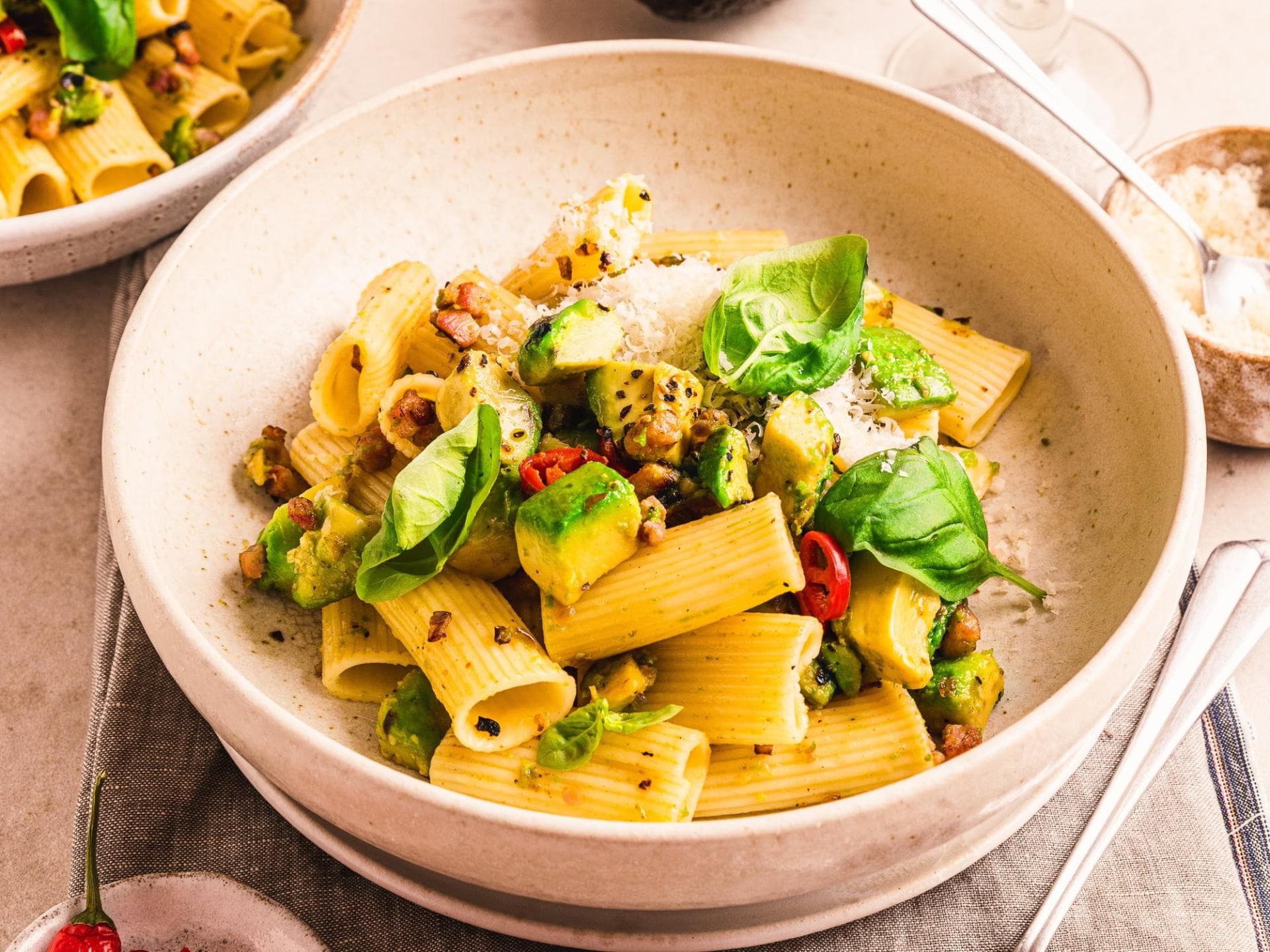 Avocado-Pasta mit Bacon