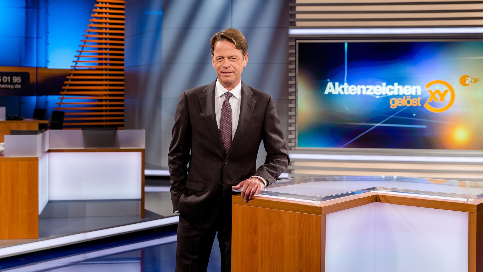 Aktenzeichen XY... ungelöst: Rudi Cerne mit aufreibenden Fällen