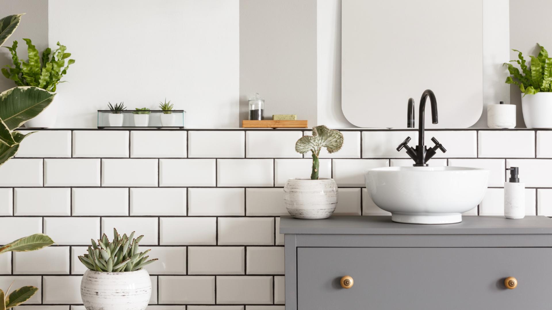 Badezimmer aufräumen: 8 Dinge sollten Sie sofort aussortieren