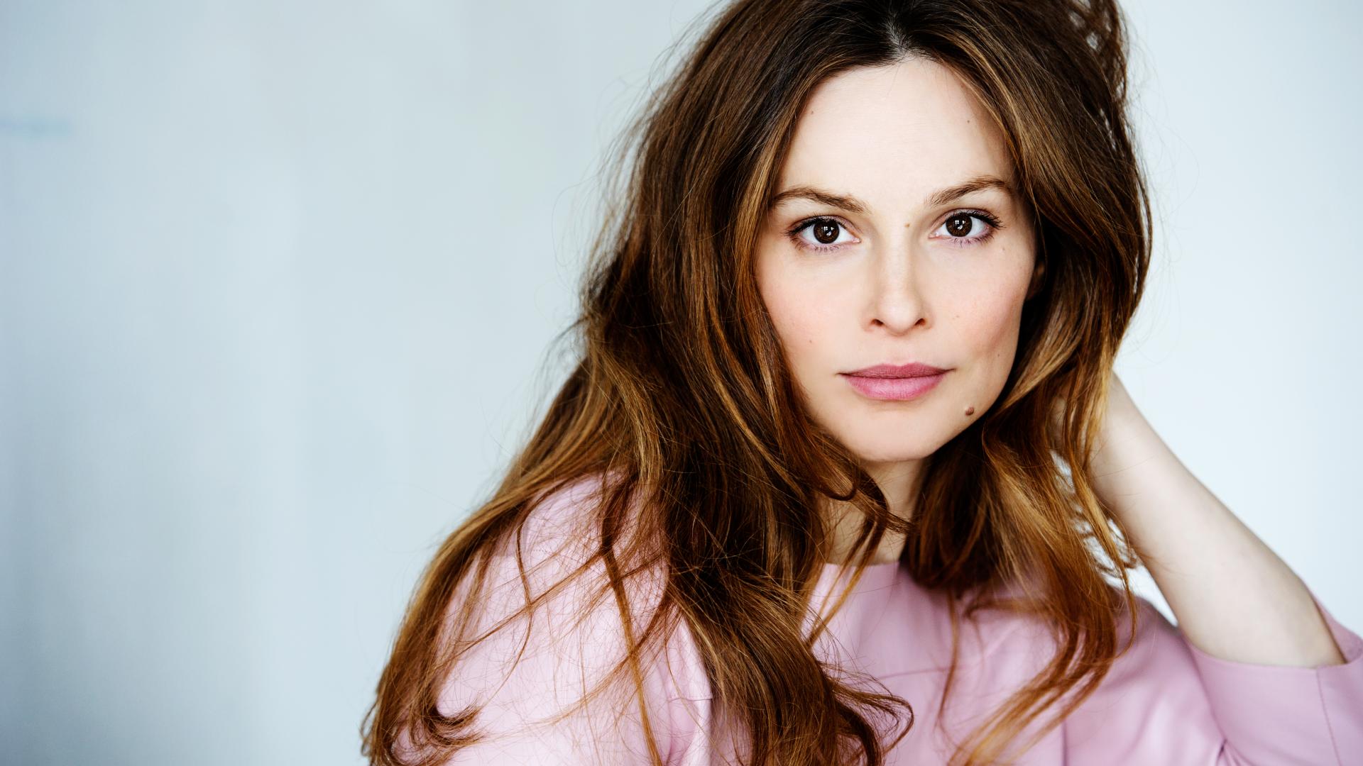 "Hotel Barcelona": Mina Tander im Interview