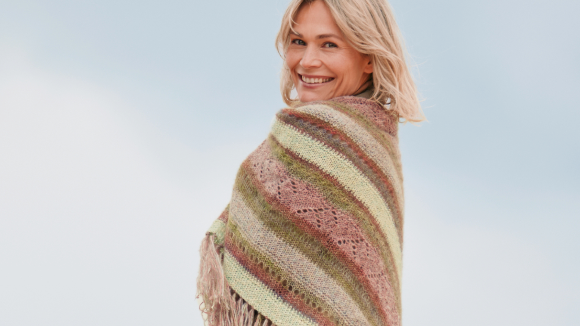 Kostenlose Strickanleitungen für luftige Dreieckstücher