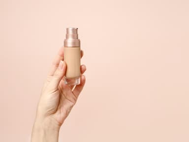 Den besten Concealer gegen Augenringe gibt's bei dm