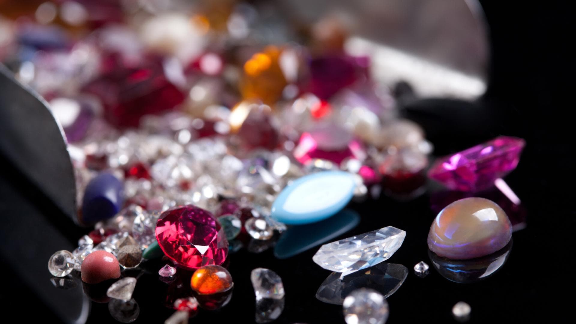 Edelsteine: Welche Sorte trägt welche Farbe?