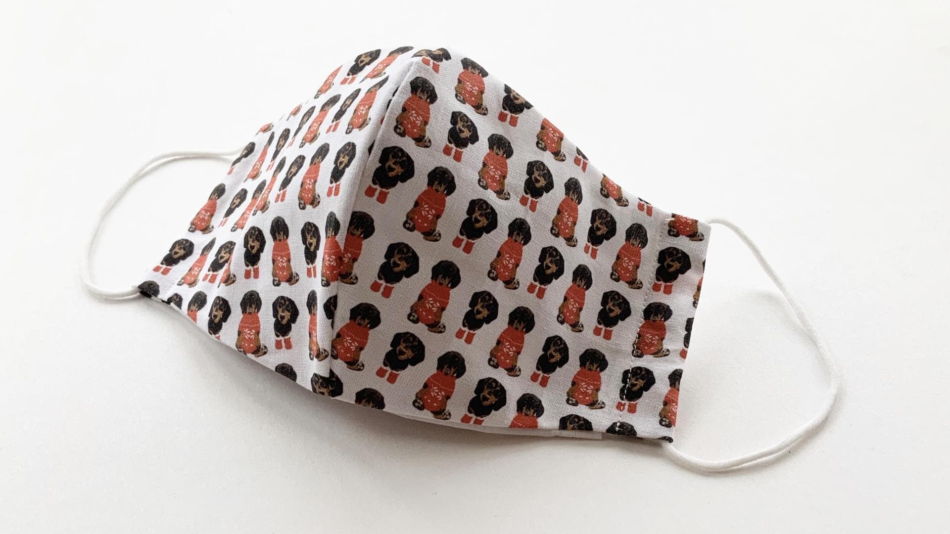 Das sind die schönsten Weihnachts-Stoffmasken