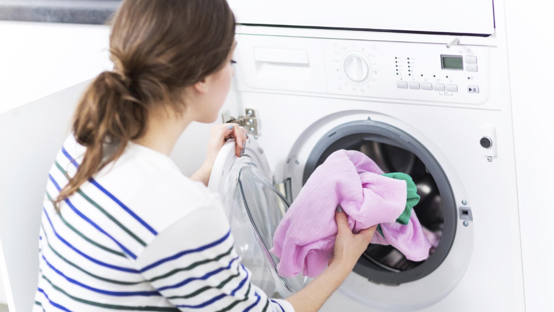 Haushalt: Fussel auf frischer Wäsche loswerden mit diesen Tipps