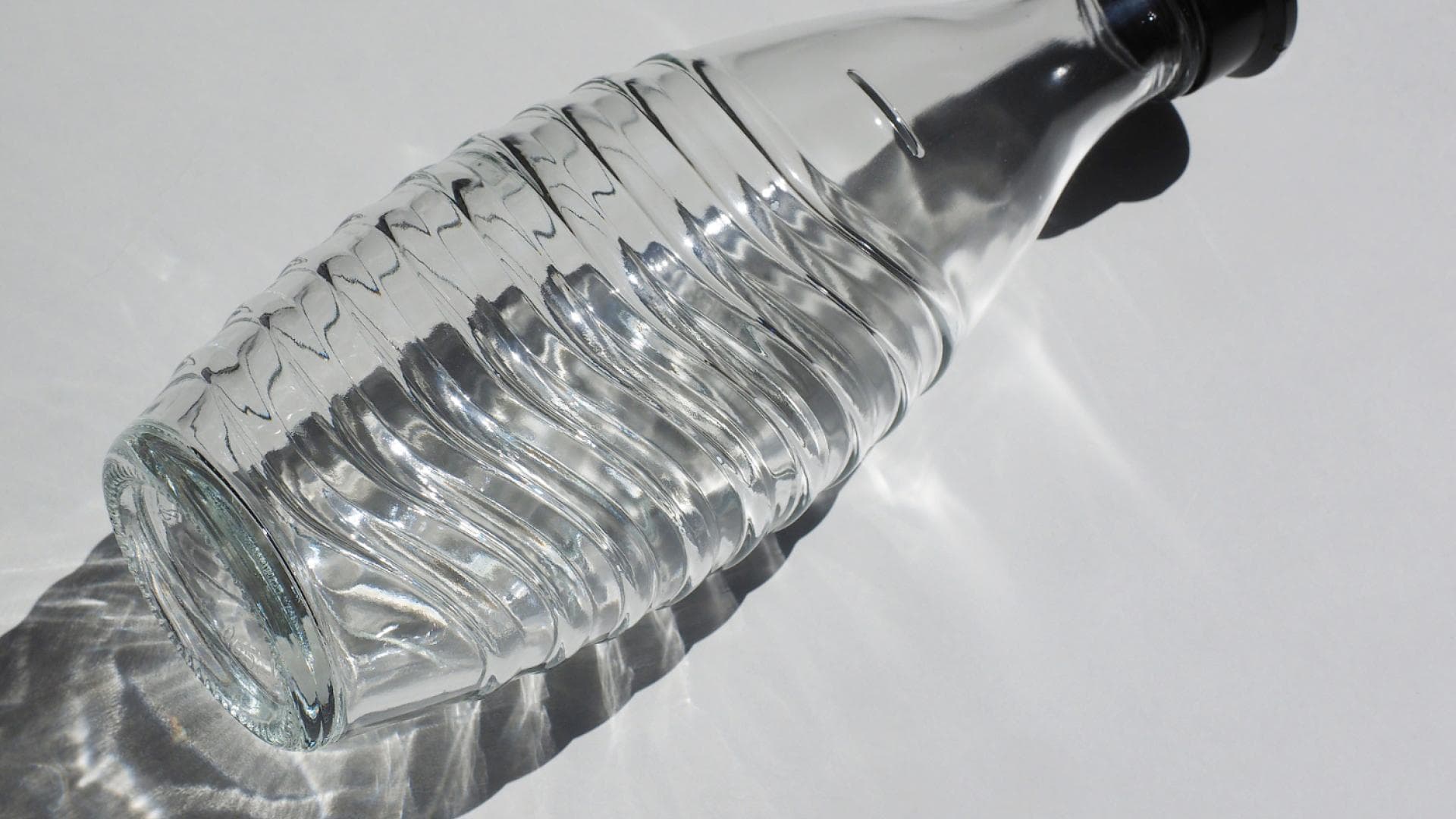 Sauberes Trinkwasser herstellen: Einfacher DIY-Filter für den Notfall