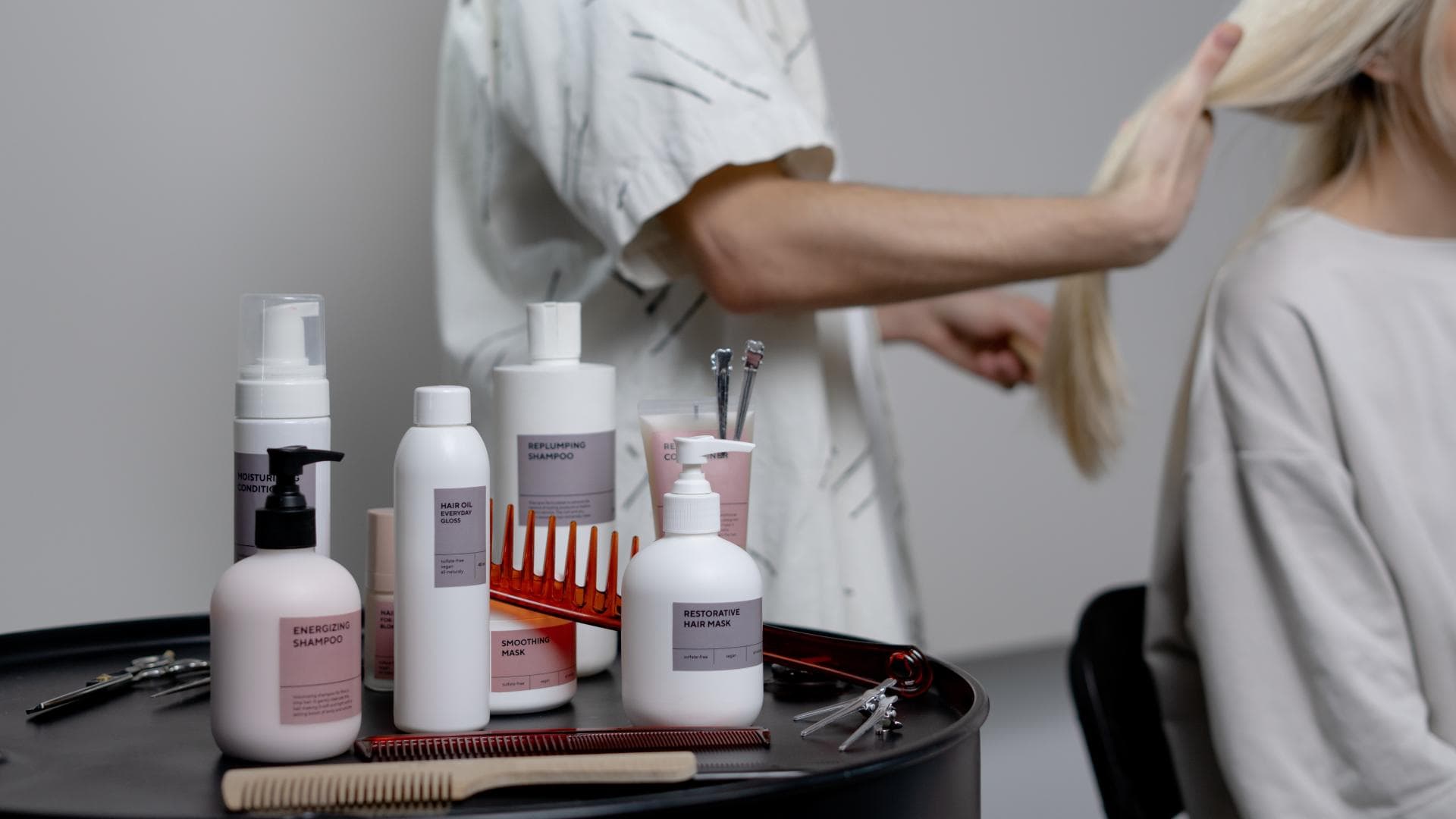 3 Drogerie-Shampoos sind perfekt für coloriertes Haar