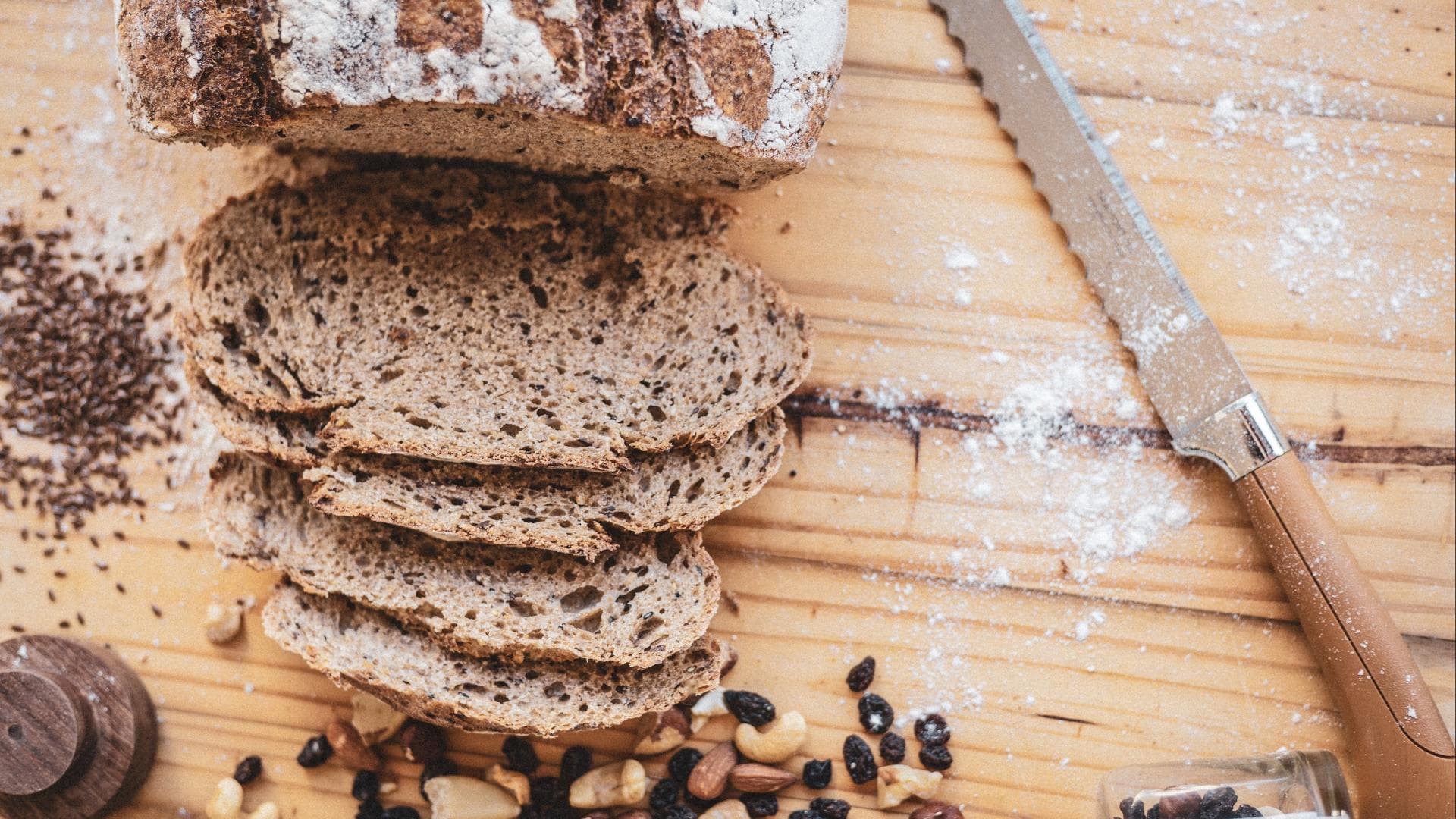 Gesundes Brot zum Abnehmen selber backen – so einfach geht's!