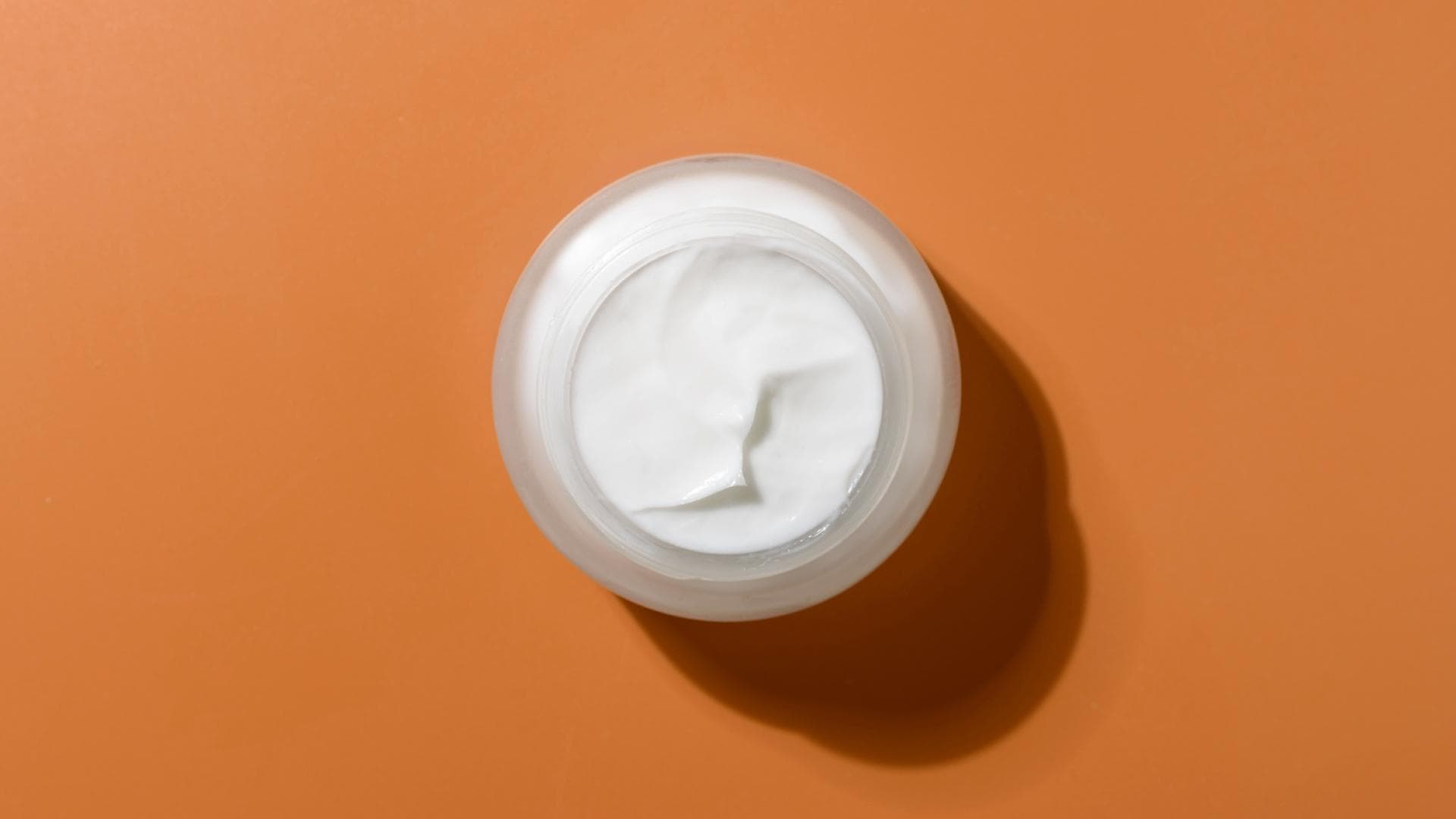 Eine 14-Euro-Gesichtscreme von dm ist ein Anti-Aging-Wunder