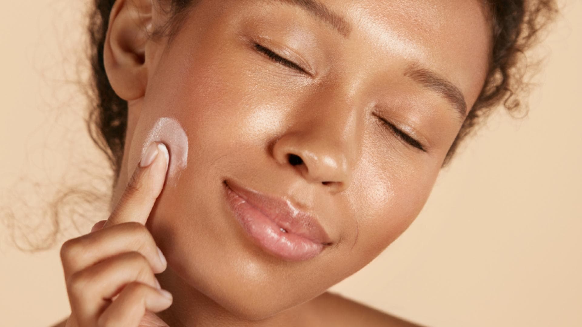 Glow Primer sind die perfekte Basis für ein strahlendes Make-up