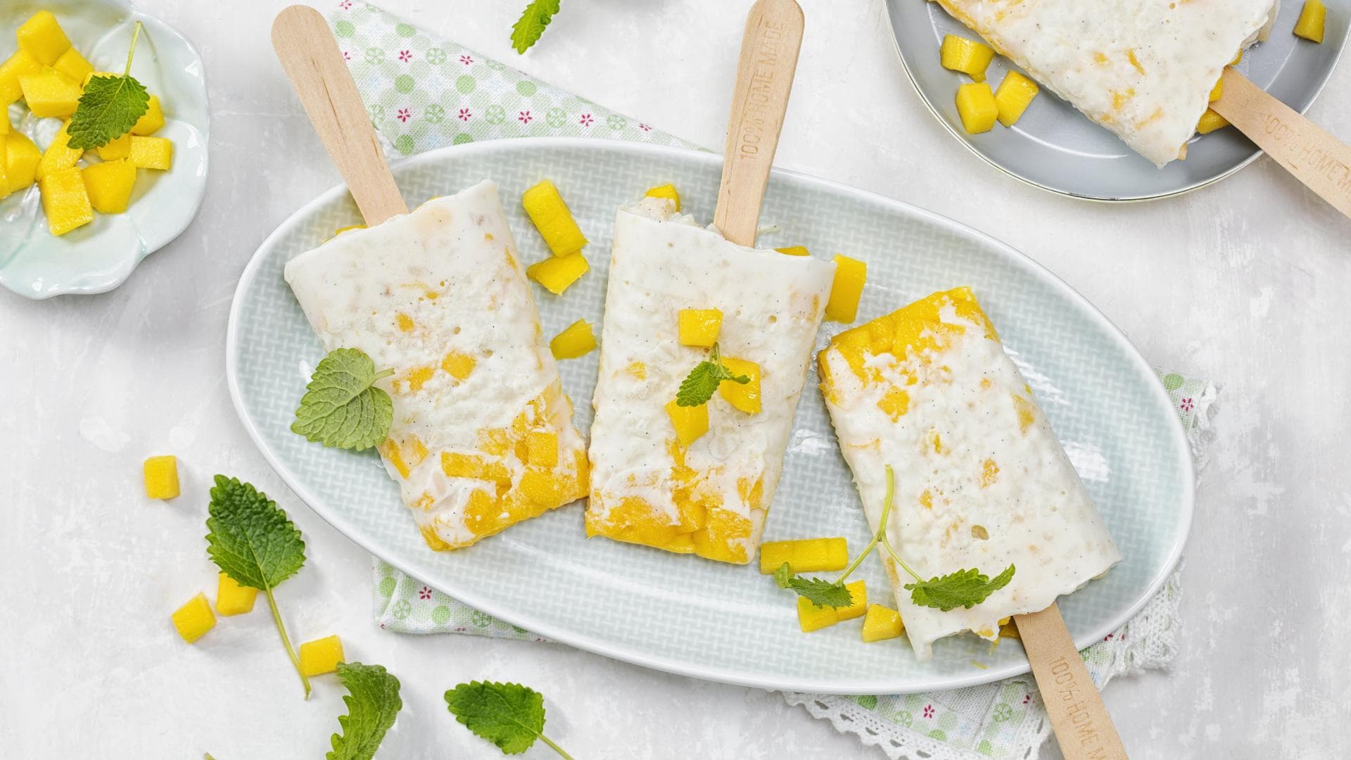 Milchreis-Mango-Eis mit Zitronengras Rezept