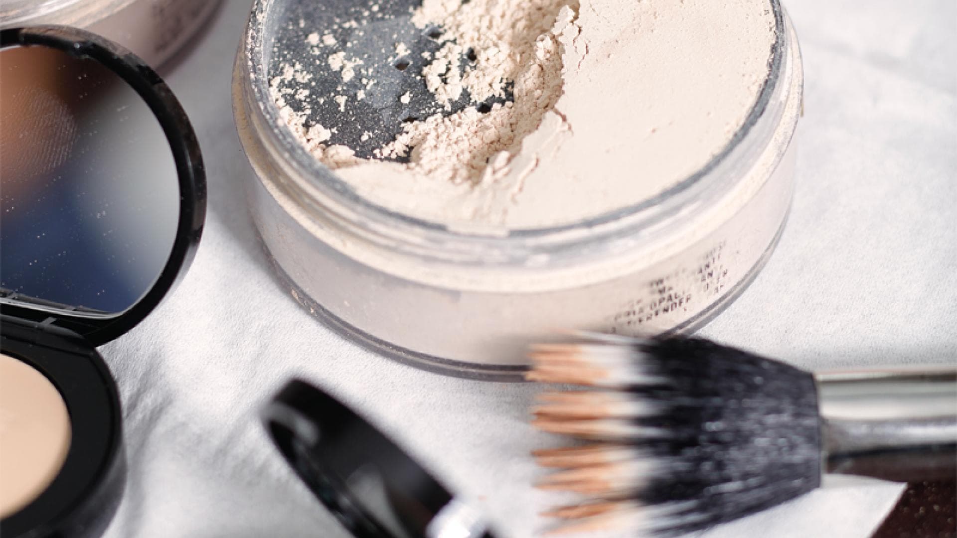 DIESES 3-Euro-Puder von dm hält den ganzen Tag lang